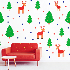 Living room with forest wallpaper on the entire wall - Recraft